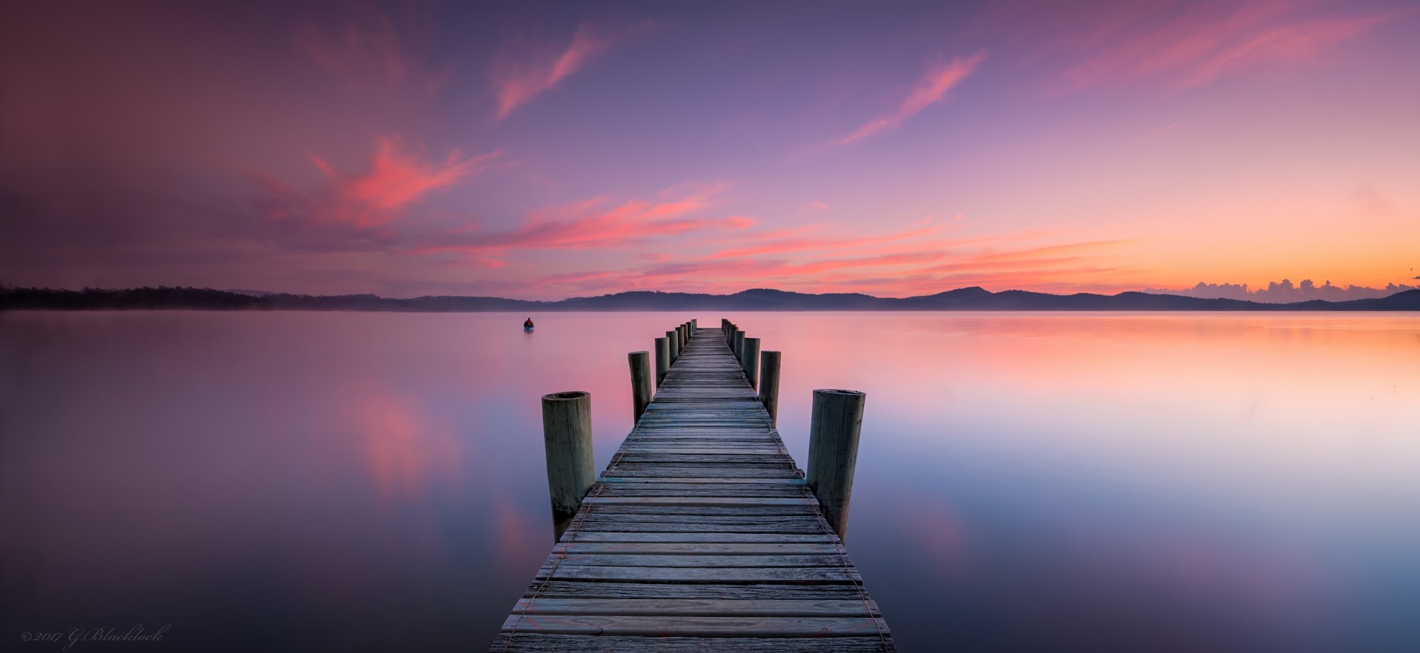 Lone Kayaker – avernus