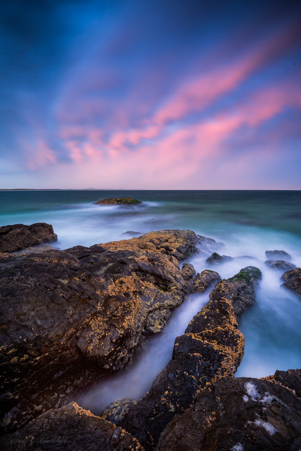 Half Tide Beach. – avernus